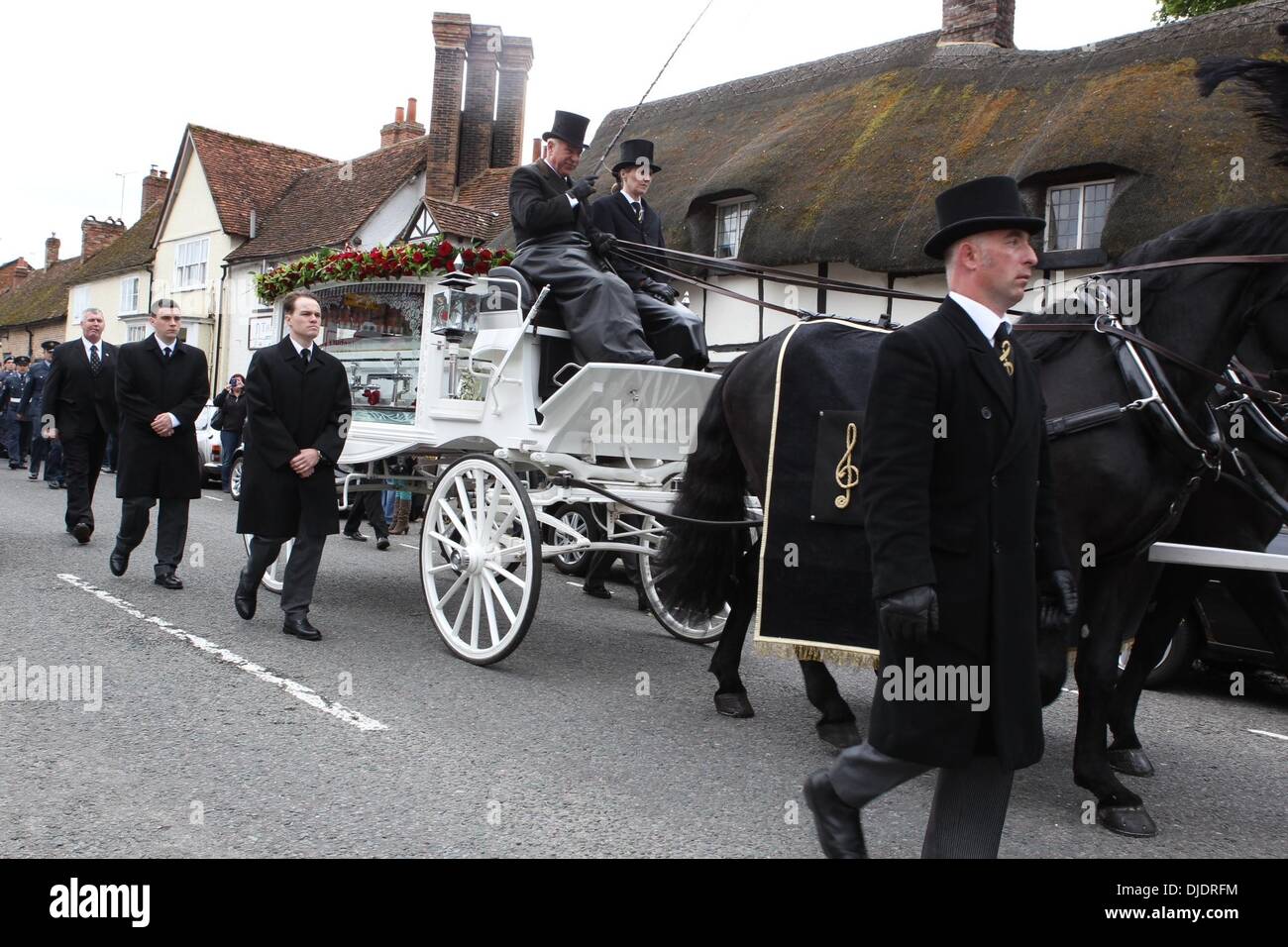 Robin gibb funeral hi-res stock photography and images - Alamy
