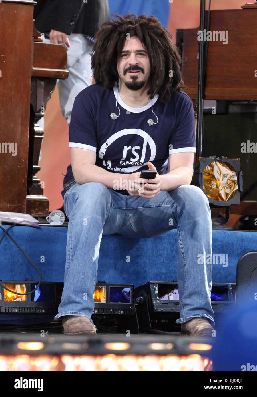 Adam Duritz of Counting Crows GMA presents the music of the Counting ...
