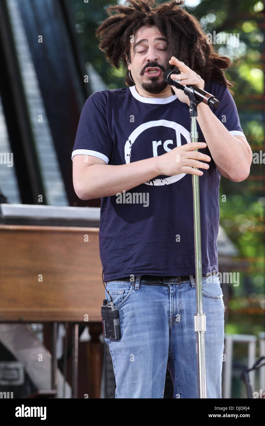 Adam Duritz of Counting Crows GMA presents the music of the Counting ...