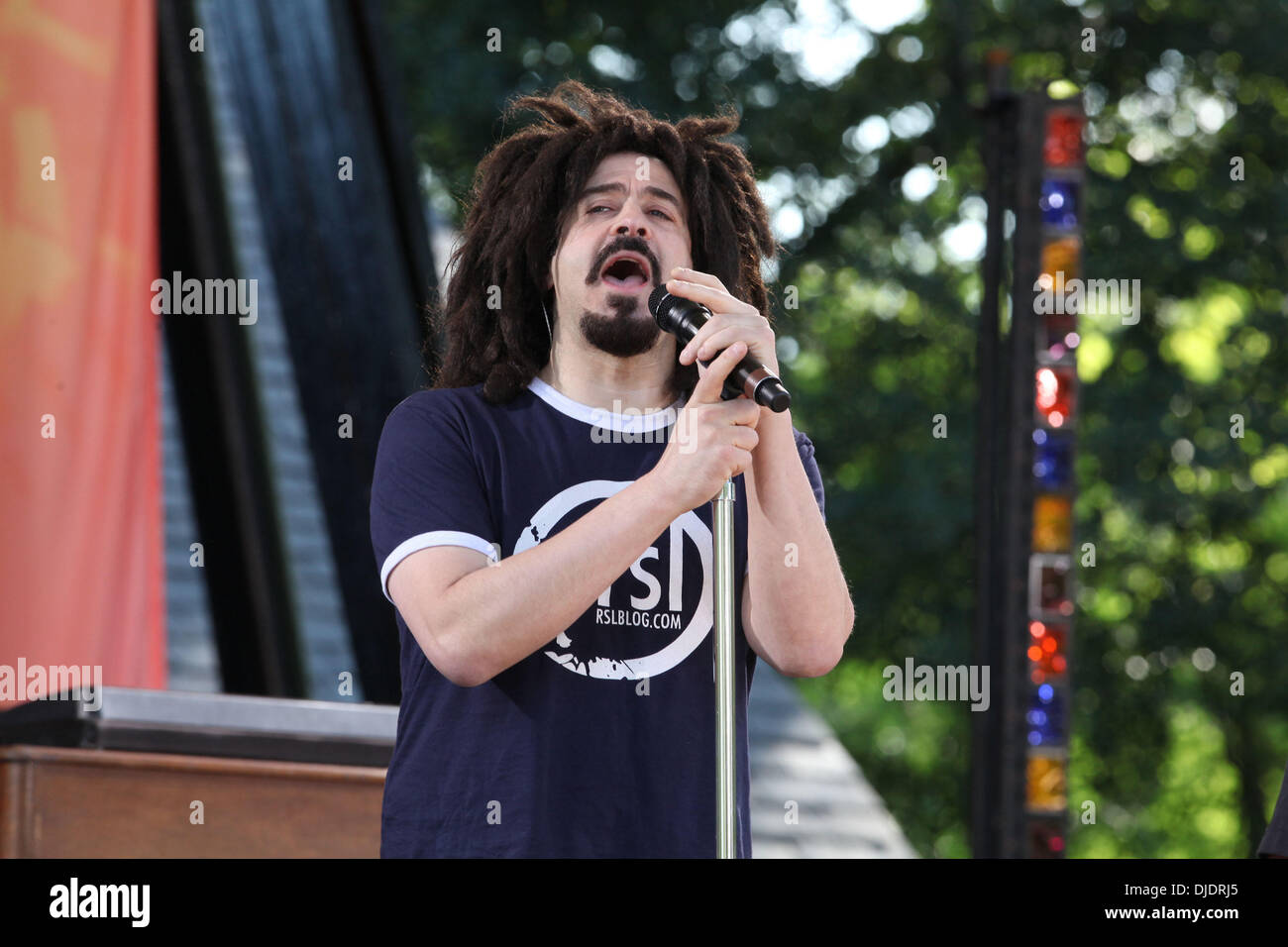 Counting crows play hi-res stock photography and images - Alamy