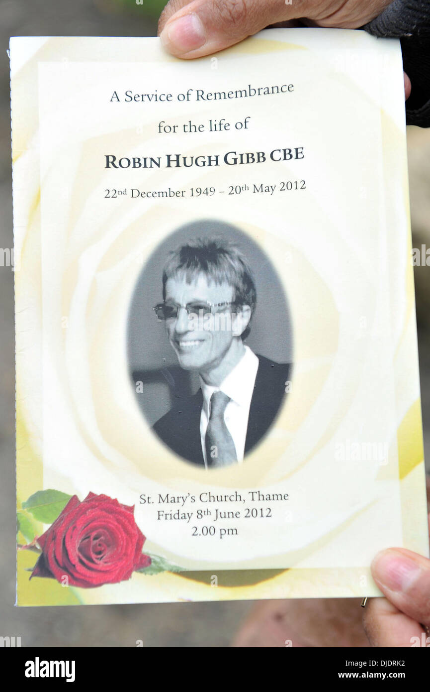 Atmosphere The funeral of Robin Gibb held in his home town of Thame ...