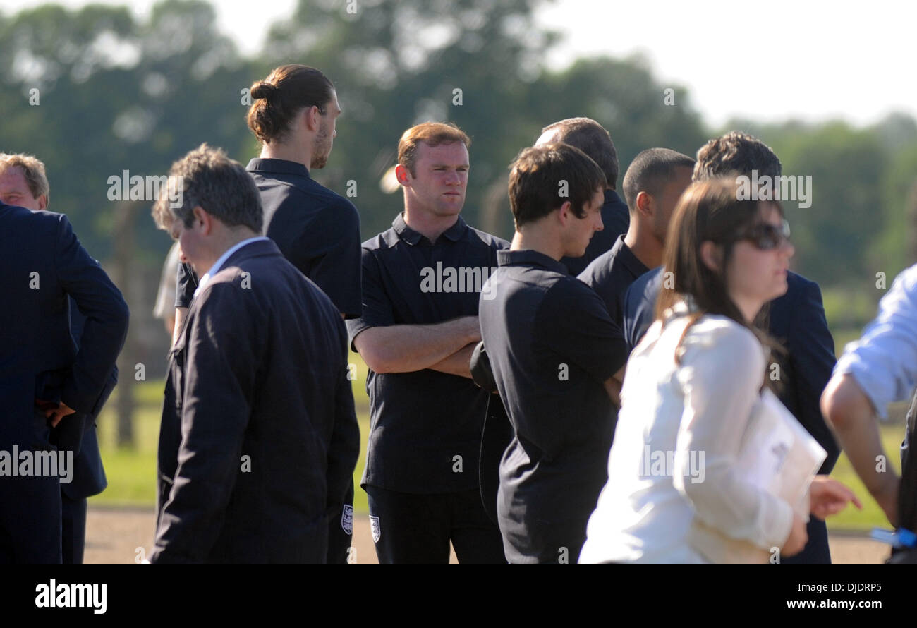 Andy Carroll, Wayne Roney and Leighton Baines The England national ...