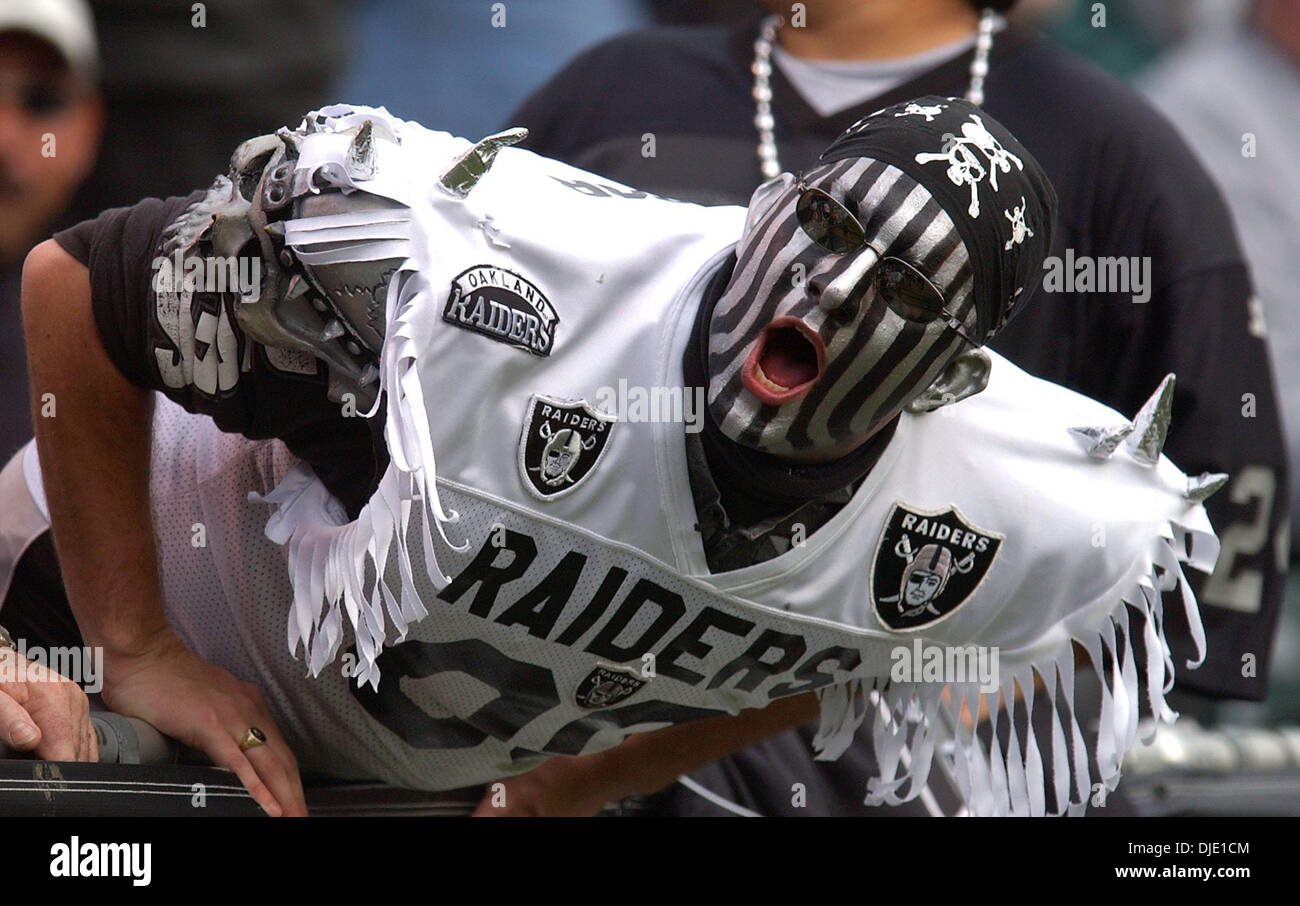 Jan 12, 2003; Oakland, CA, USA; Raiders fan screaming at Jets during ...
