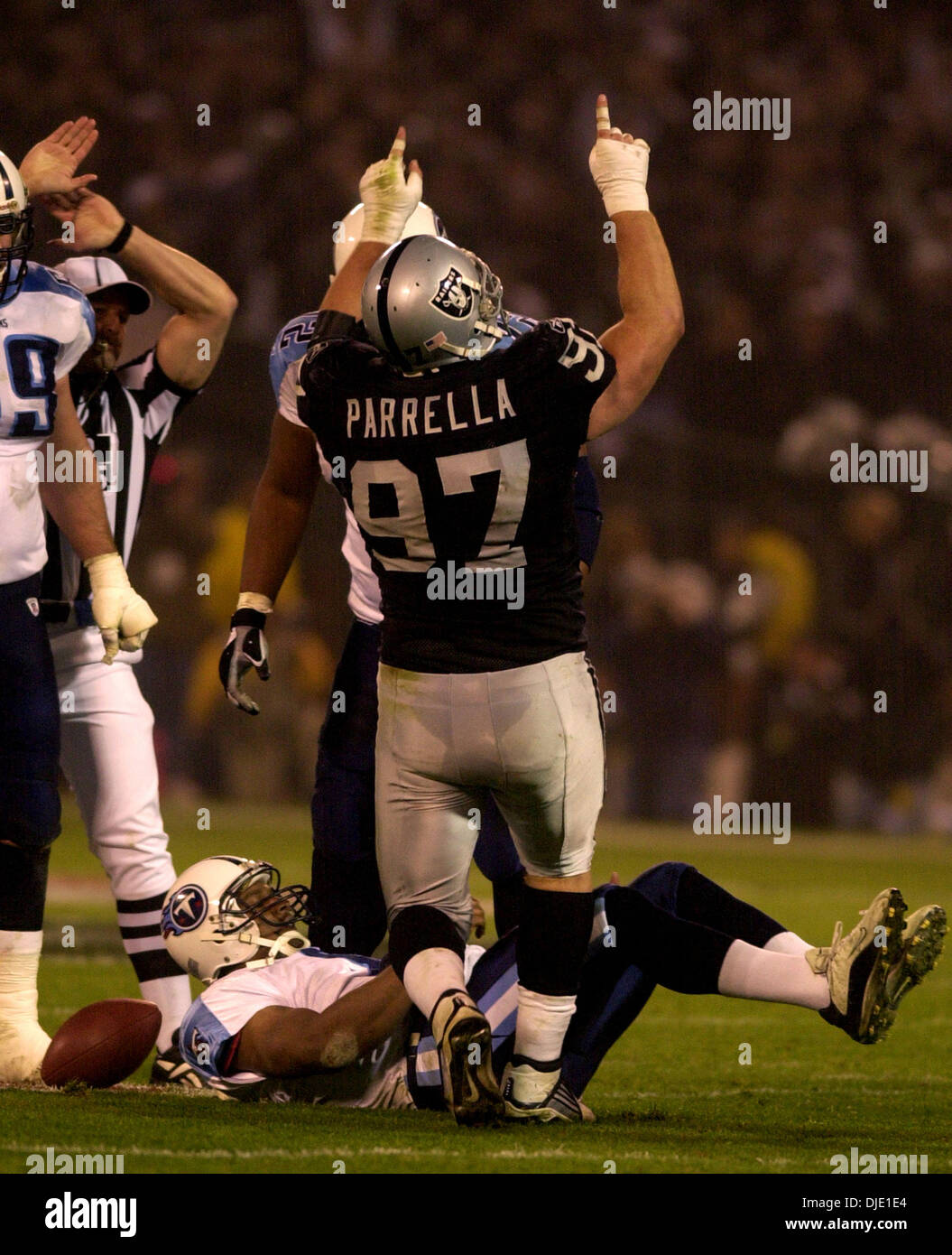 Jan 19, 2003; Berkeley, CA, USA; Oakland Raiders defensive tacle John ...