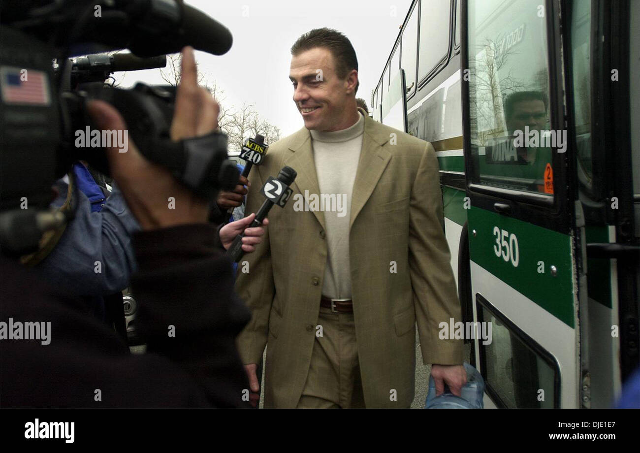 Jan 20, 2003; Alameda, CA, USA; Oakland Raiders linebacker Bill ...