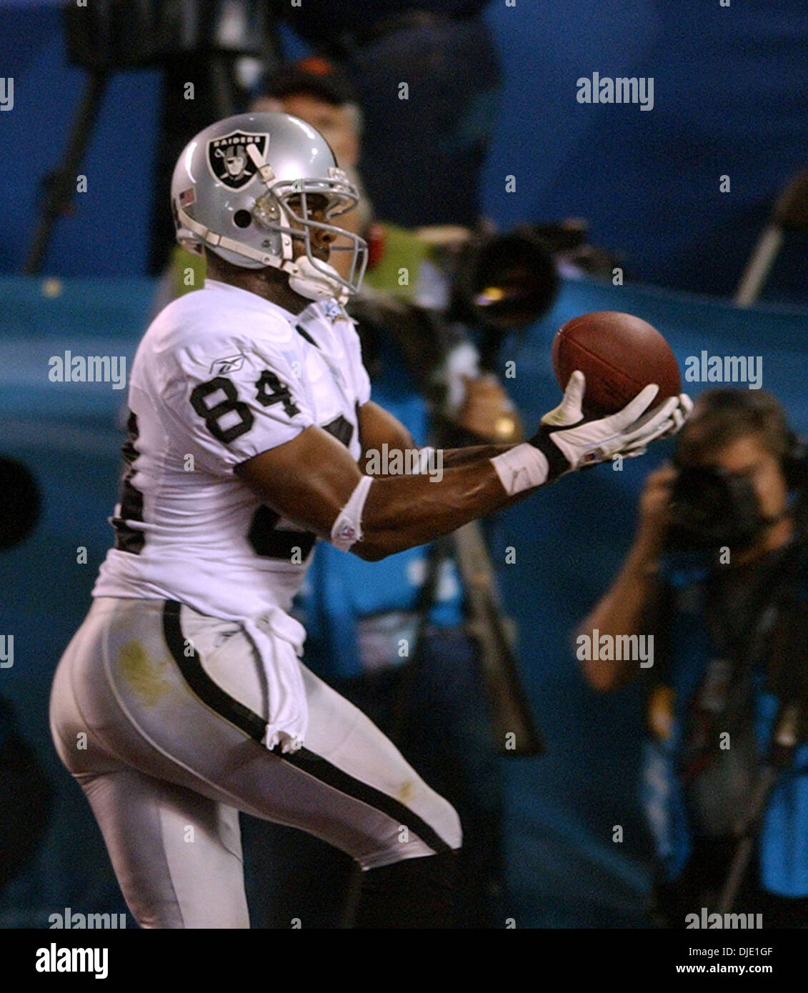 Jan 26, 2003 - San Diego, California, USA - JERRY PORTER of the Raiders ...