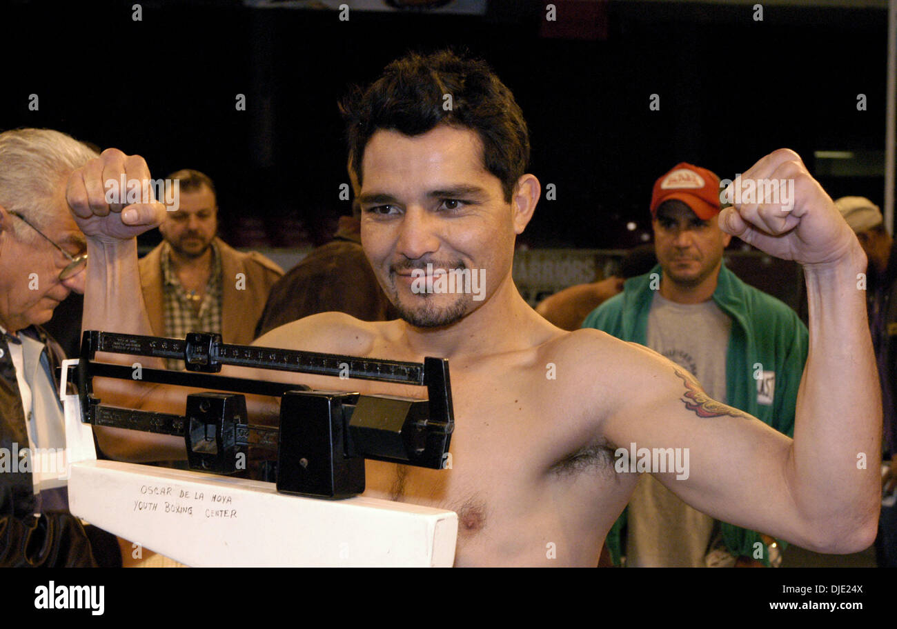 Golden boy promotions hi-res stock photography and images - Alamy