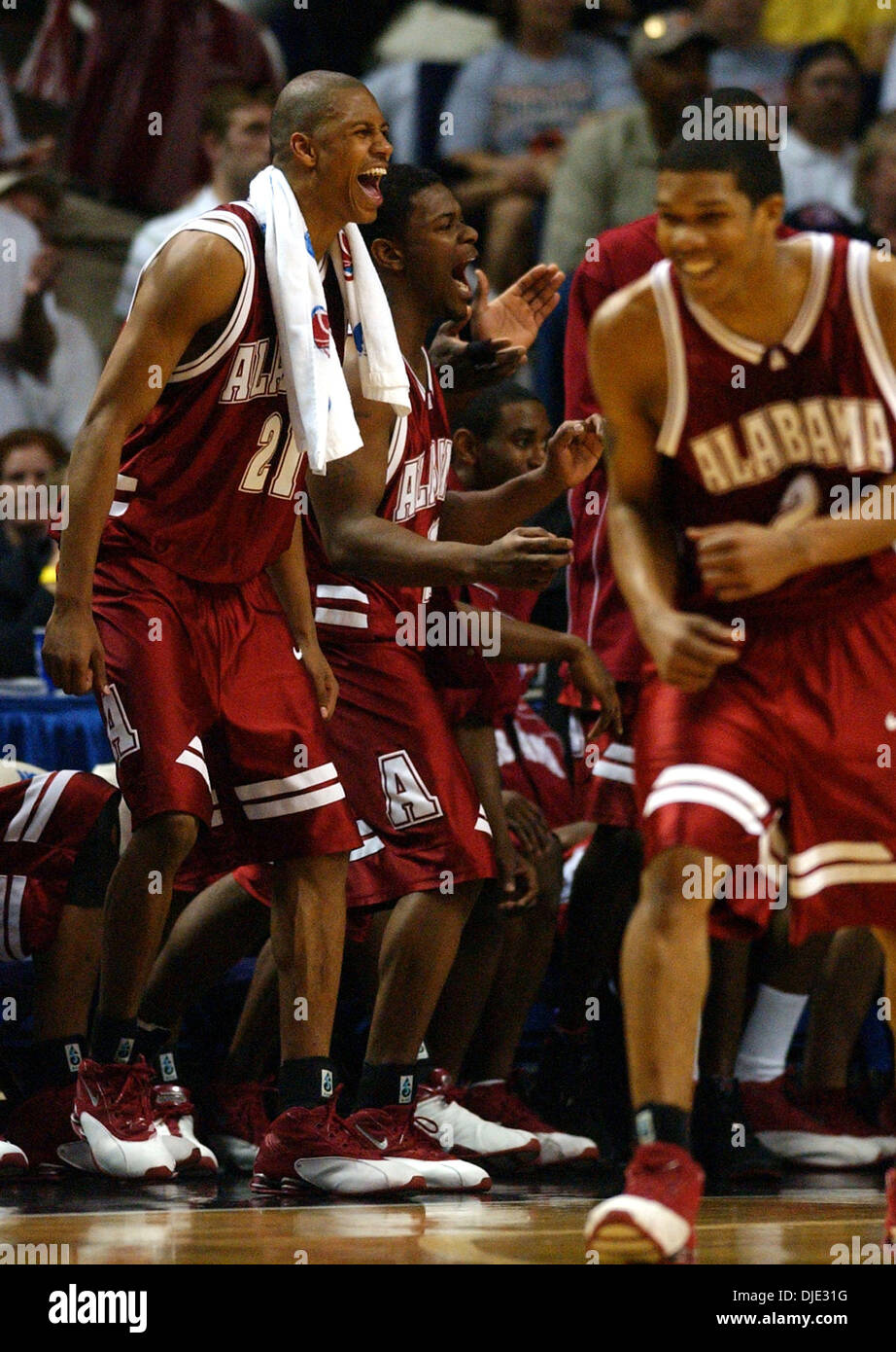 Mar 25, 2004; Phoenix, AZ, USA; Alabama Crimson Tide from left, EVAN ...