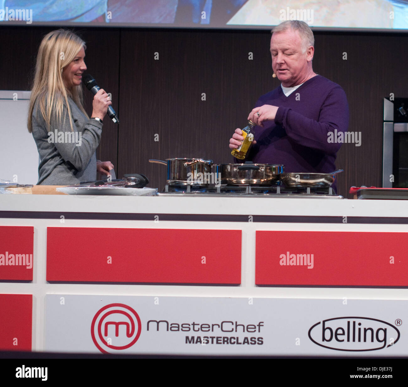 Lisa faulkner cook hi-res stock photography and images - Alamy