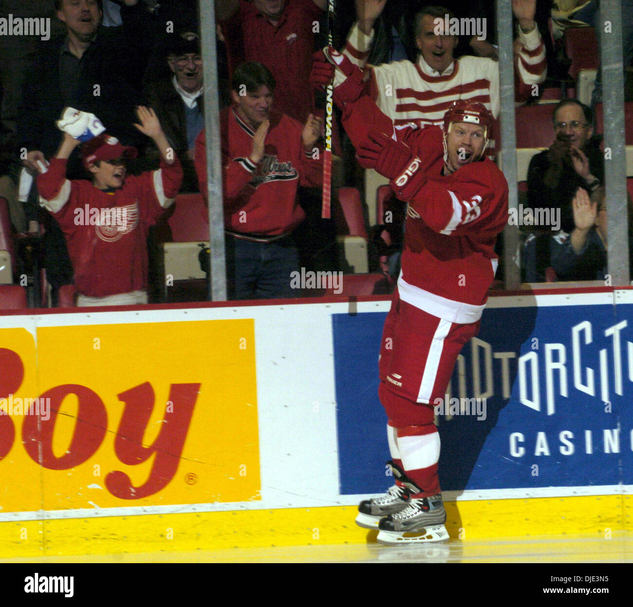 Apr 07, 2004; Detroit, MI, USA; KRIS DRAPER reacts to his 3rd period ...