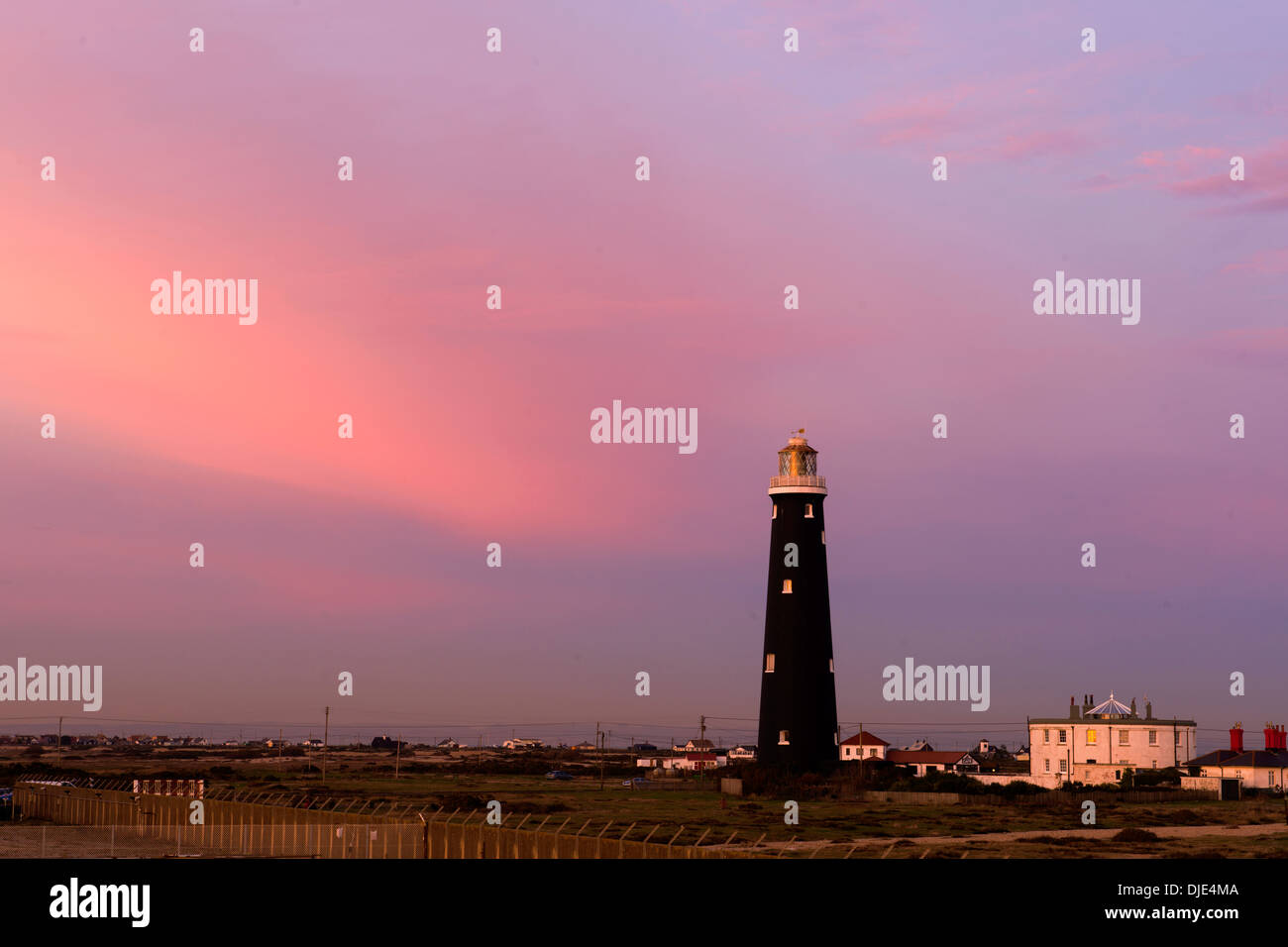 Dungeness sunset old lighthouse hi-res stock photography and images - Alamy
