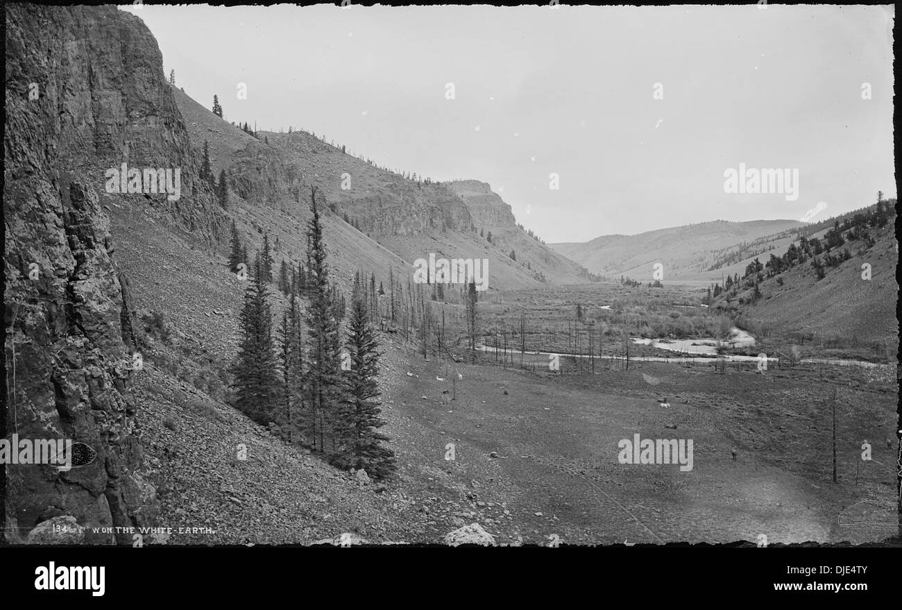 Scenic view northern river Black and White Stock Photos & Images - Alamy