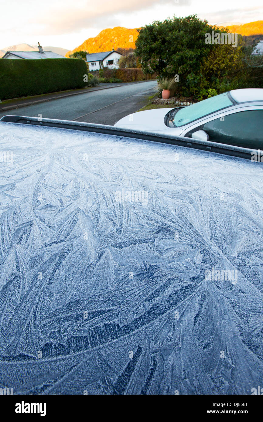 Frost patterns on a car roof Stock Photo - Alamy