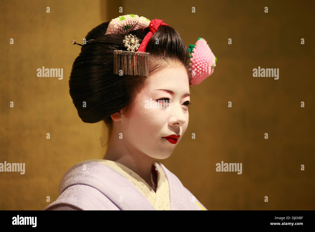 Geisha maiko kyoto hi-res stock photography and images - Alamy