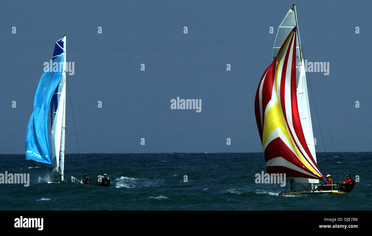 Hoisted sails hi-res stock photography and images - Alamy