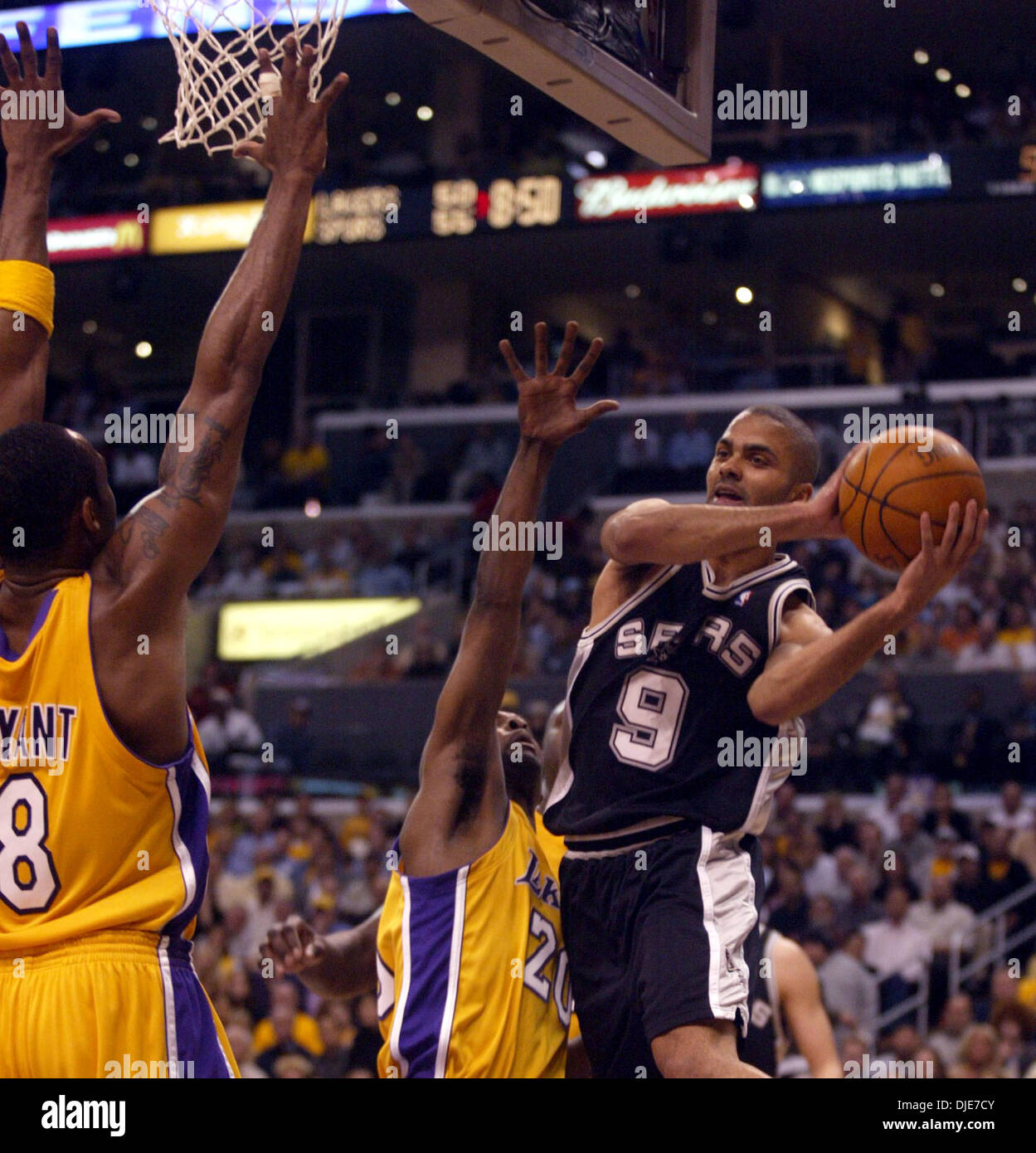 May 11, 2004; Los Angeles, CA, USA; Spurs' TONY PARKER can not pass the ...