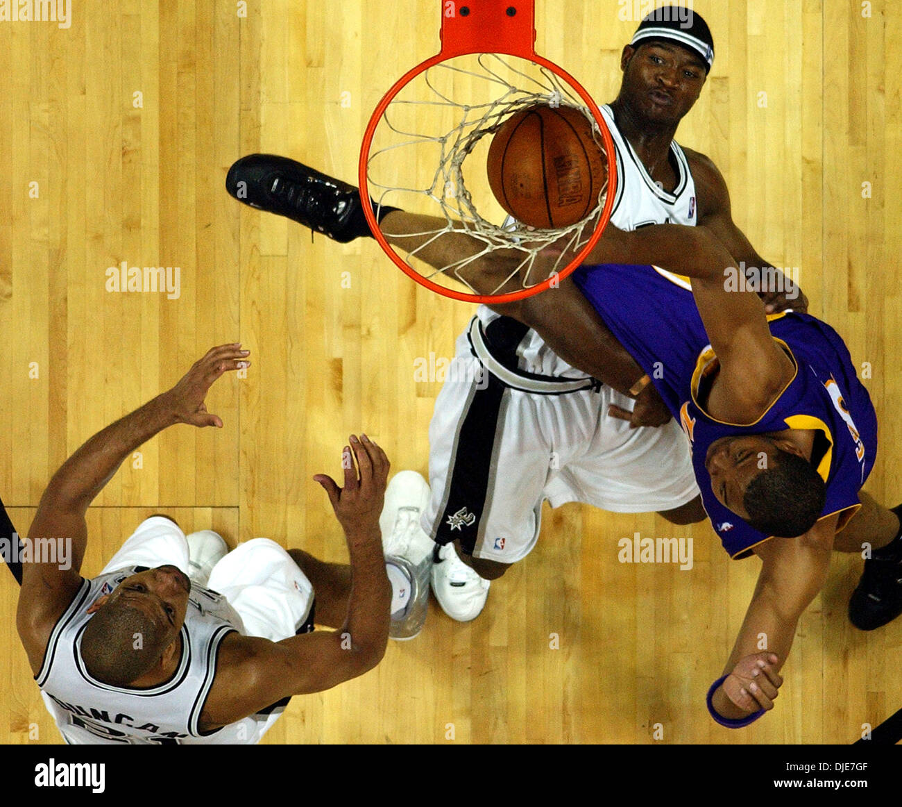 Devin brown san antonio spurs hi-res stock photography and images - Alamy