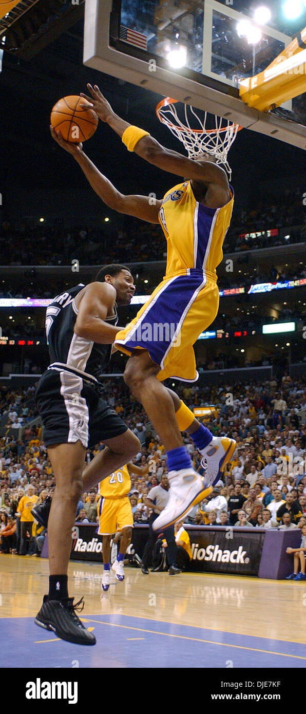 Achilles Kobe Reverse Dunk