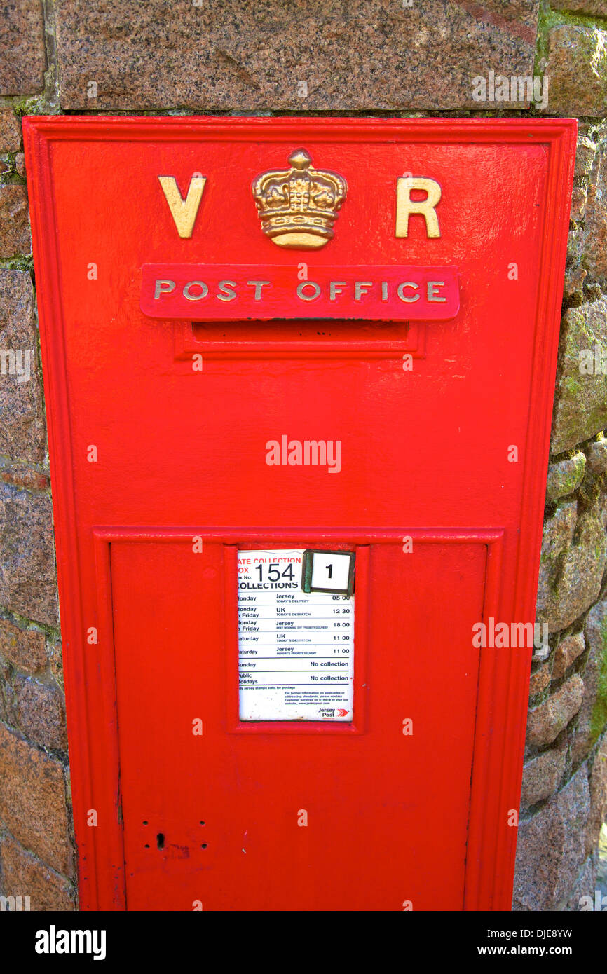 Queen Victoria Post Box High Resolution Stock Photography and Images ...