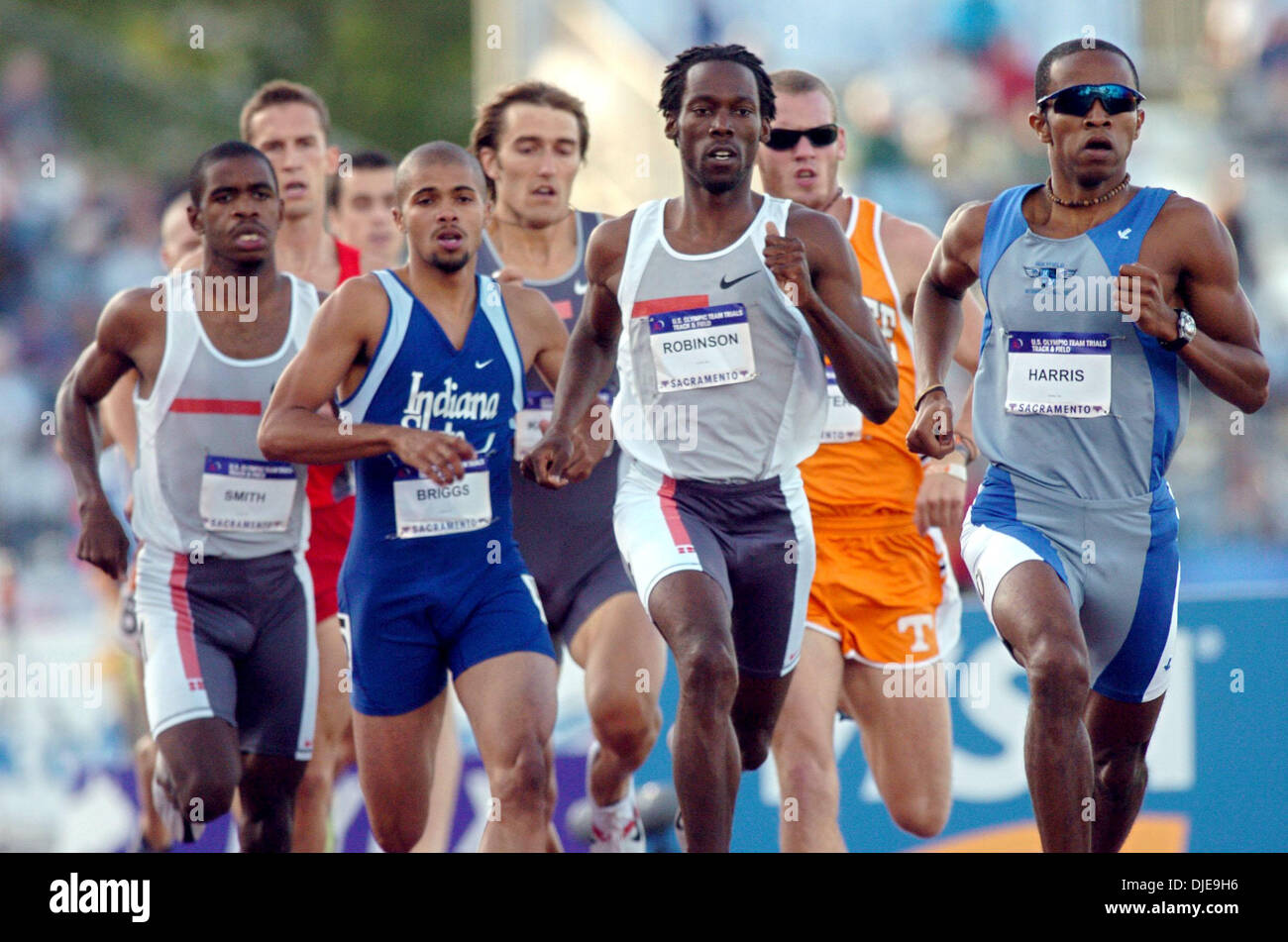 800 meter run hi-res stock photography and images - Alamy