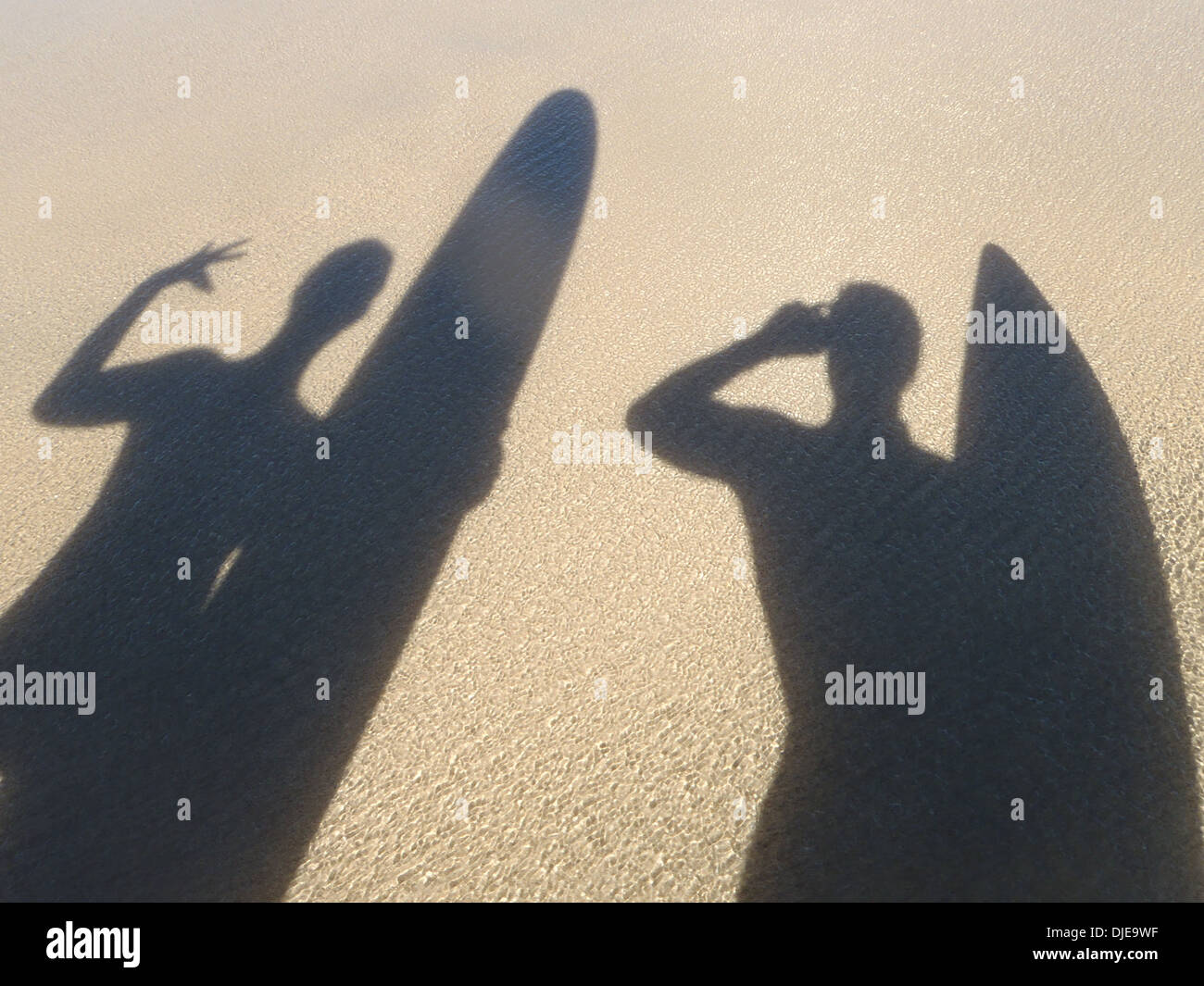 Surfer shadows hi-res stock photography and images - Alamy