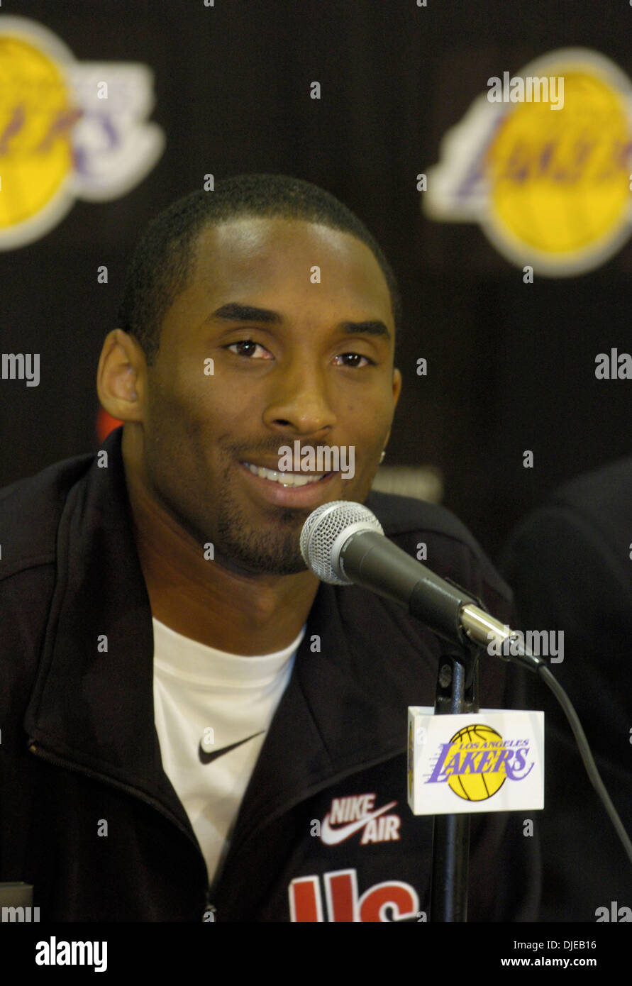 Kobe bryant headshot hi-res stock photography and images - Alamy