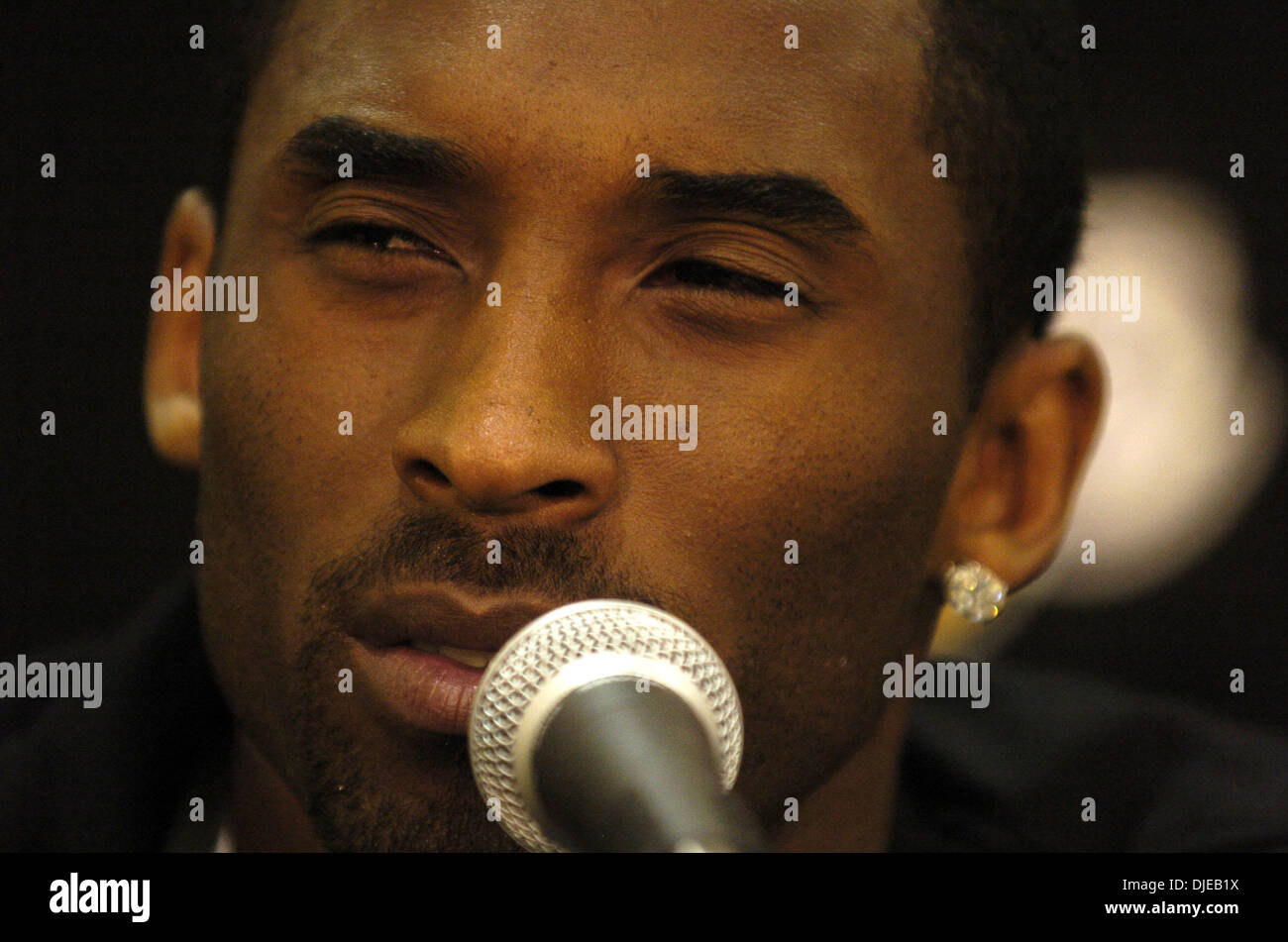 Kobe bryant headshot hi-res stock photography and images - Alamy