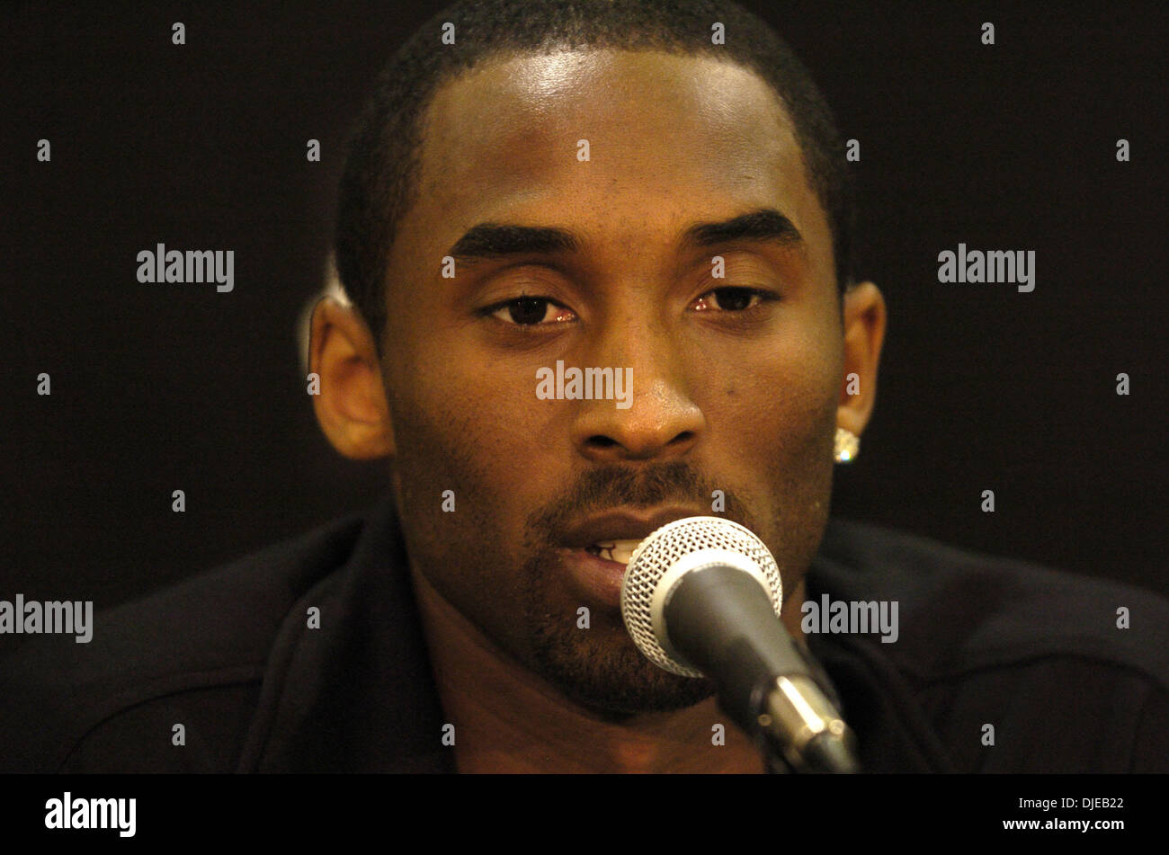 Kobe bryant headshot hi-res stock photography and images - Alamy