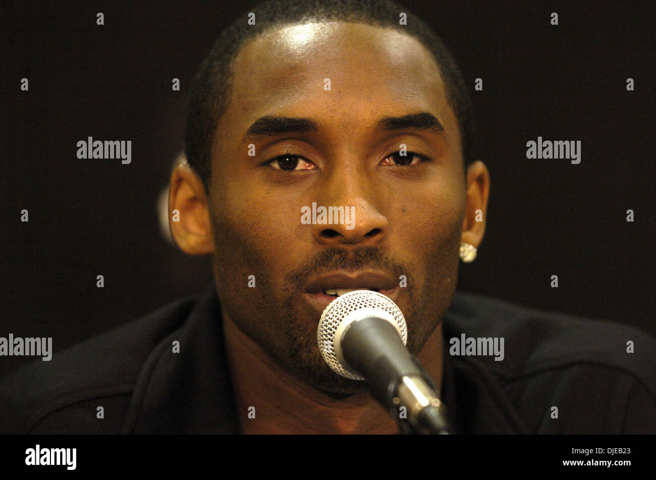 Kobe bryant headshot hi-res stock photography and images - Alamy