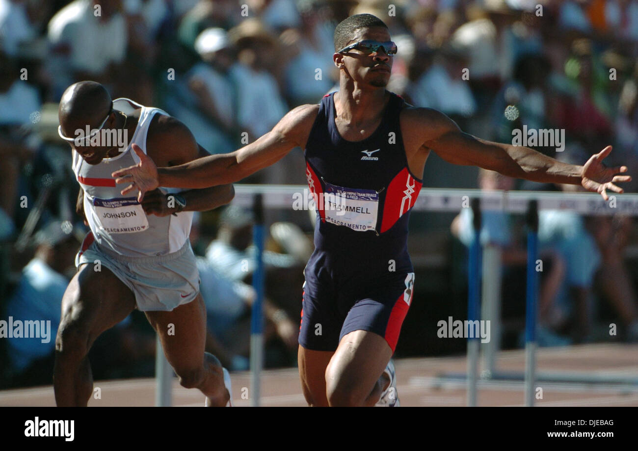 110 meter hurdles hi-res stock photography and images - Alamy