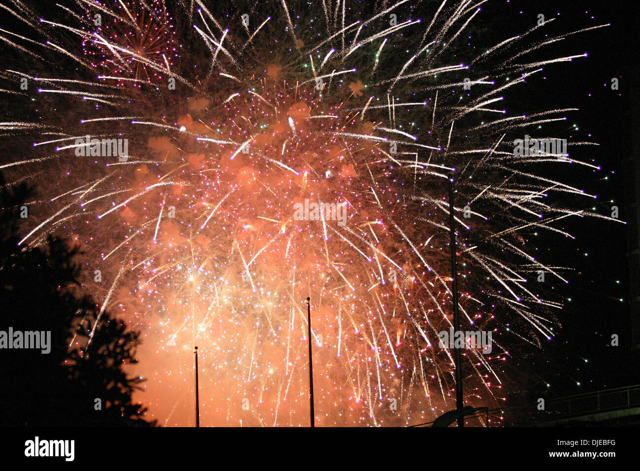 Fireworks depot hi-res stock photography and images - Alamy