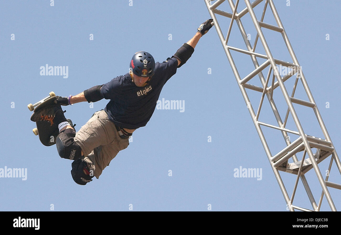 August 5, 2004; Los Angeles, CA, USA; Pro Skateboarder BRIAN PATCH practices on the Sakteboard ...