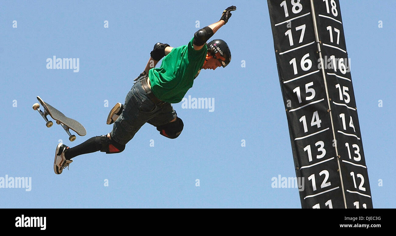 Mega ramp x games hi-res stock photography and images - Alamy