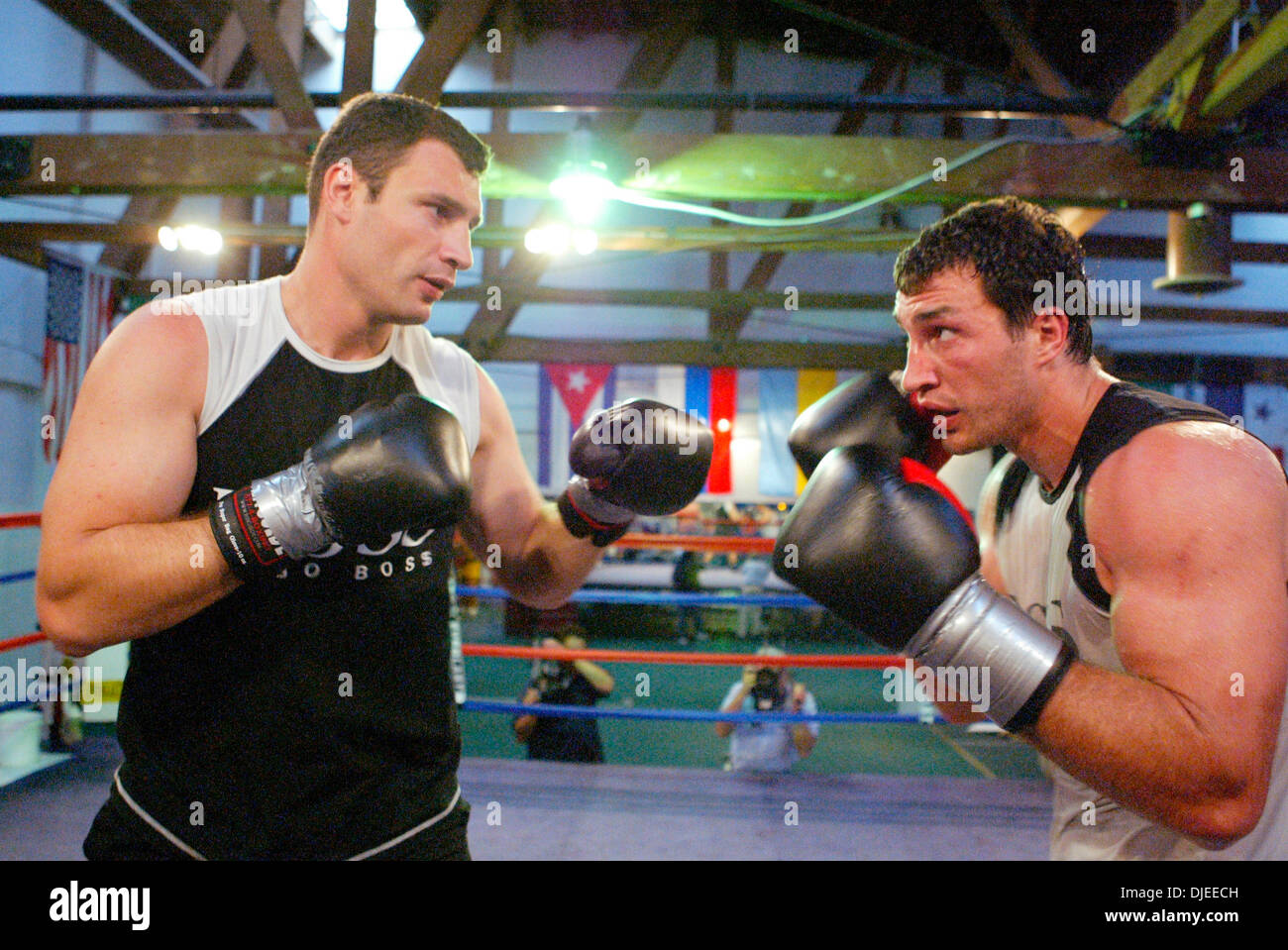 Sep 09, 2004; Los Angeles, CA, USA; WBC Heavyweight Champion VITALI ...