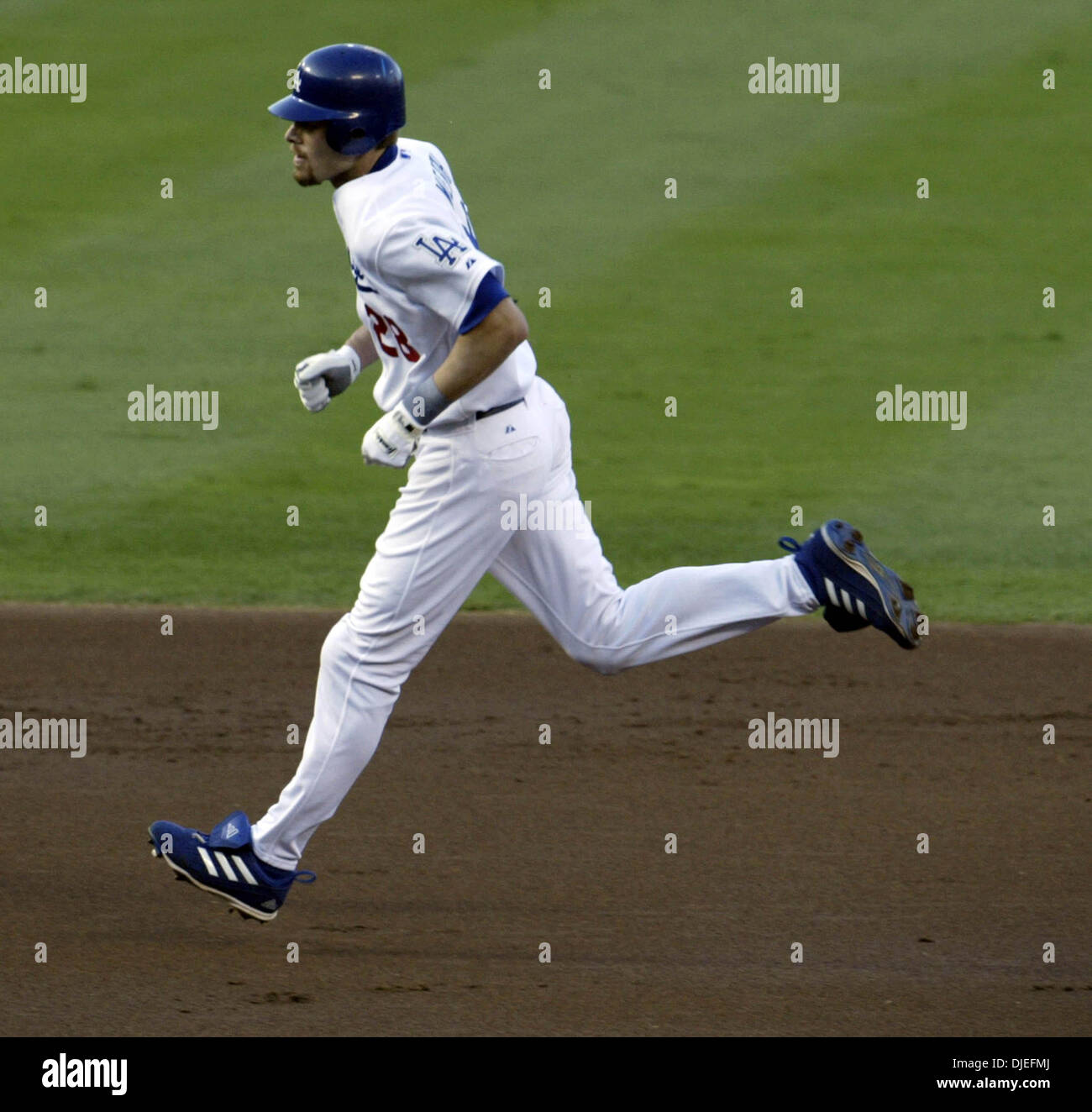 Oct 10, 2004; Los Angeles, CA, USA; Los Angeles Dodgers (28) JAYSON ...