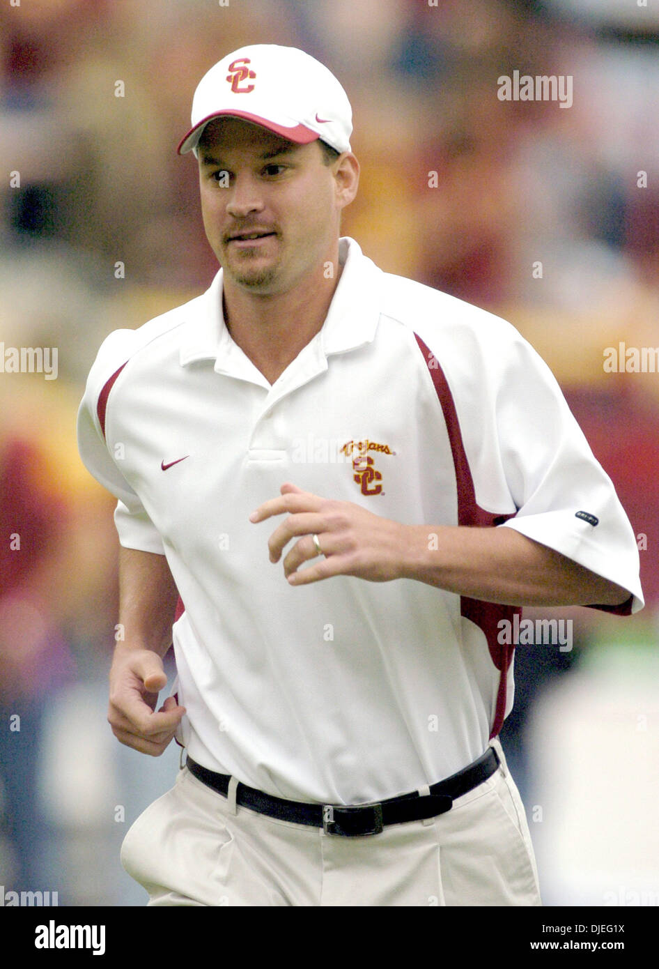 Coach at night hi-res stock photography and images - Alamy