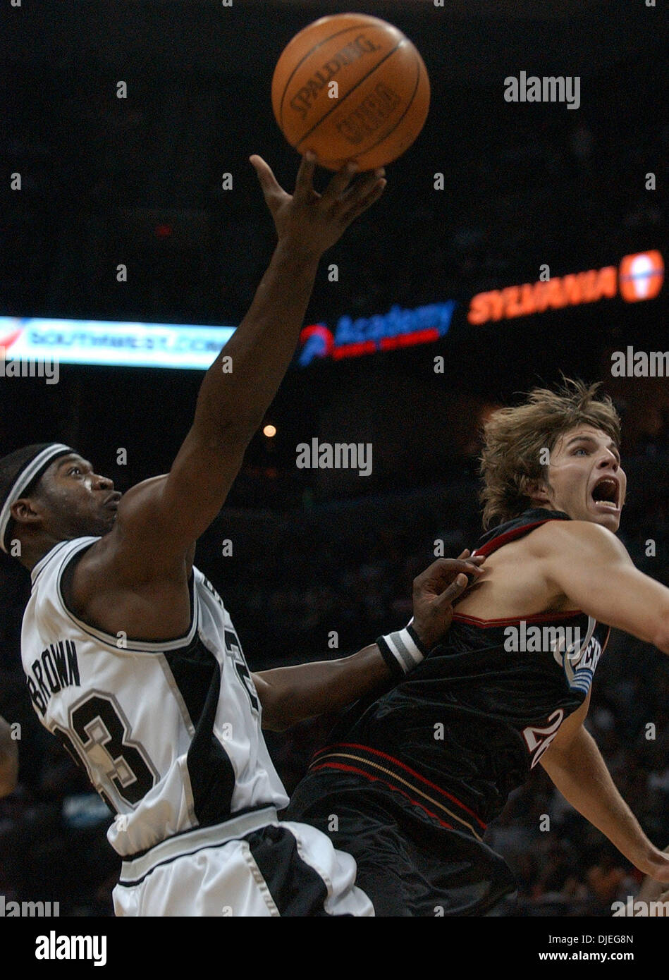 Devin brown san antonio spurs hi-res stock photography and images - Alamy