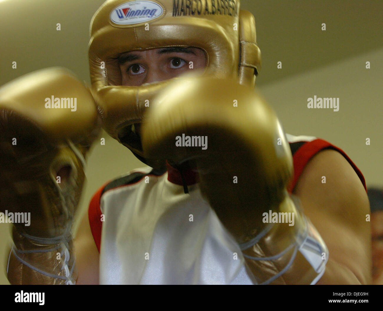 Two time world champion erik morales hi-res stock photography and ...