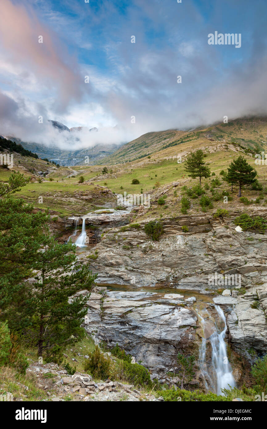 Parque natural de los valles occidentales hi-res stock photography and ...