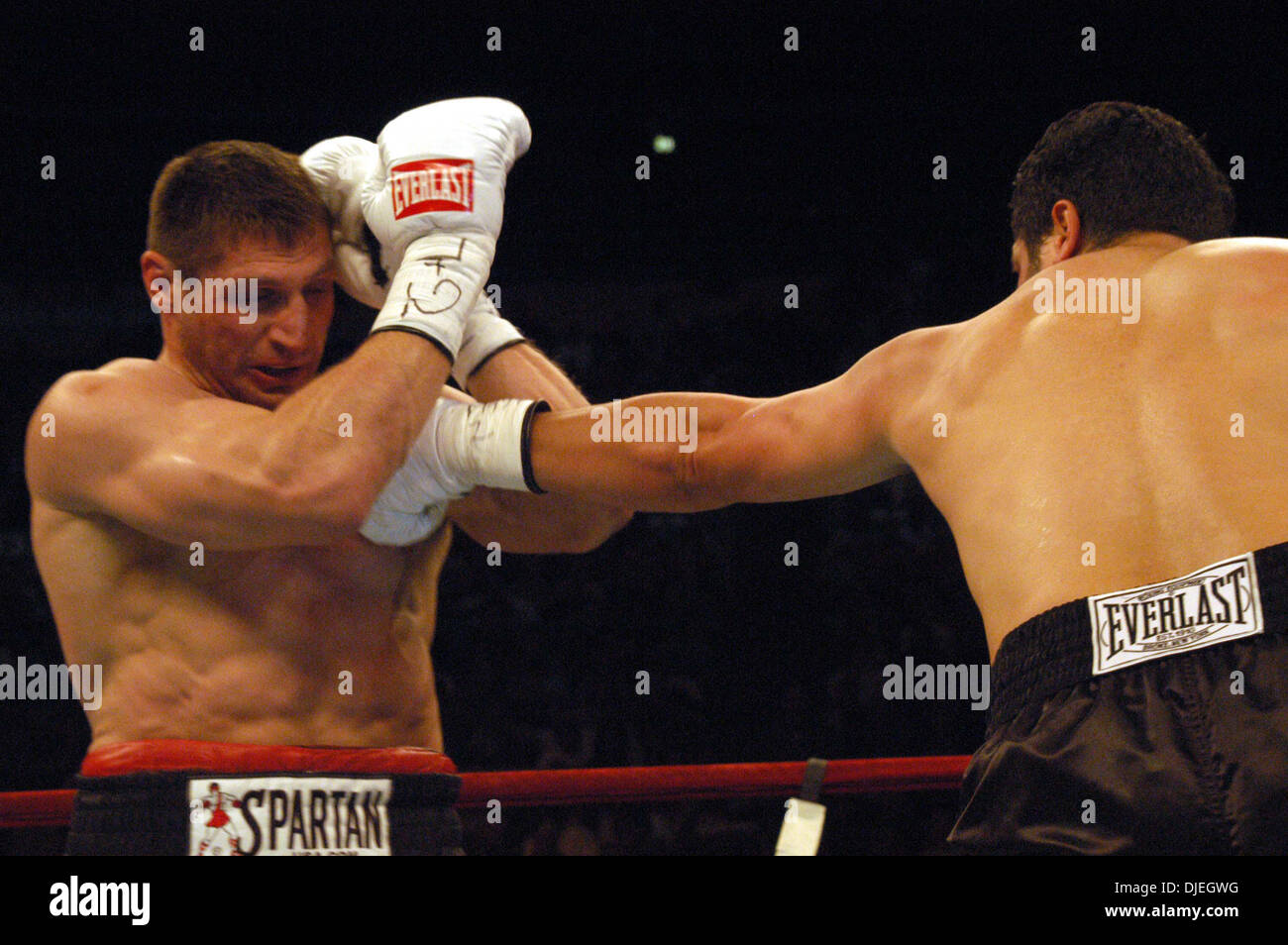 Nov 13, 2004; New York, NY, USA; ANDREW GOLOTA vs JOHN RUIZ during the ...