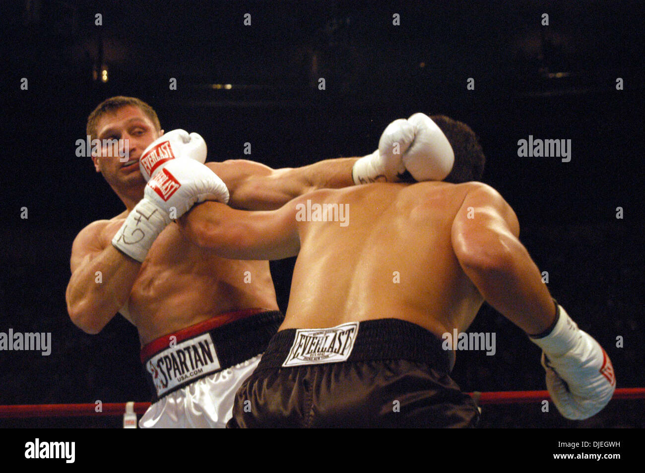 Nov 13, 2004; New York, NY, USA; ANDREW GOLOTA vs JOHN RUIZ during the ...
