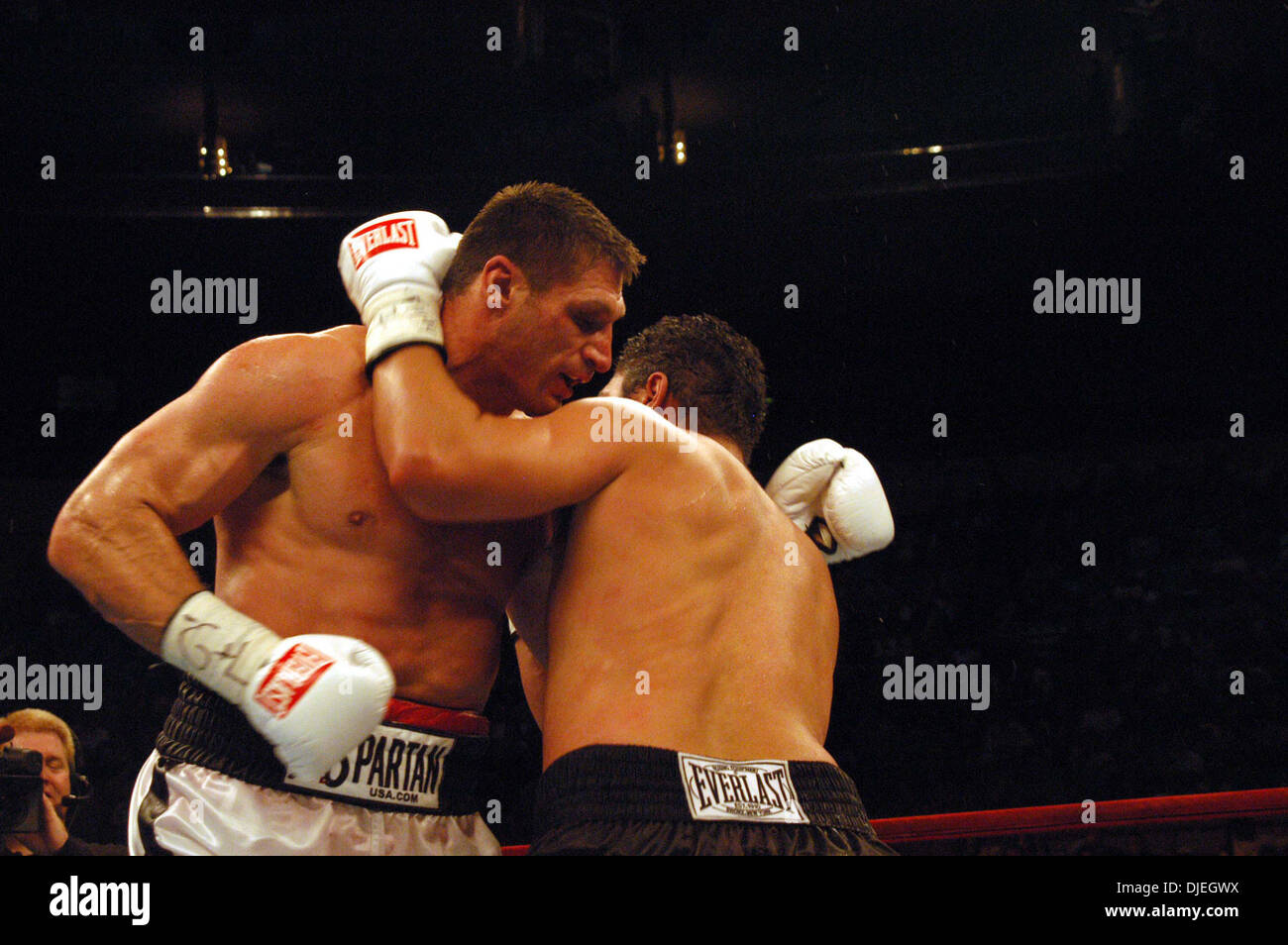Nov 13, 2004; New York, NY, USA; ANDREW GOLOTA vs JOHN RUIZ during the ...