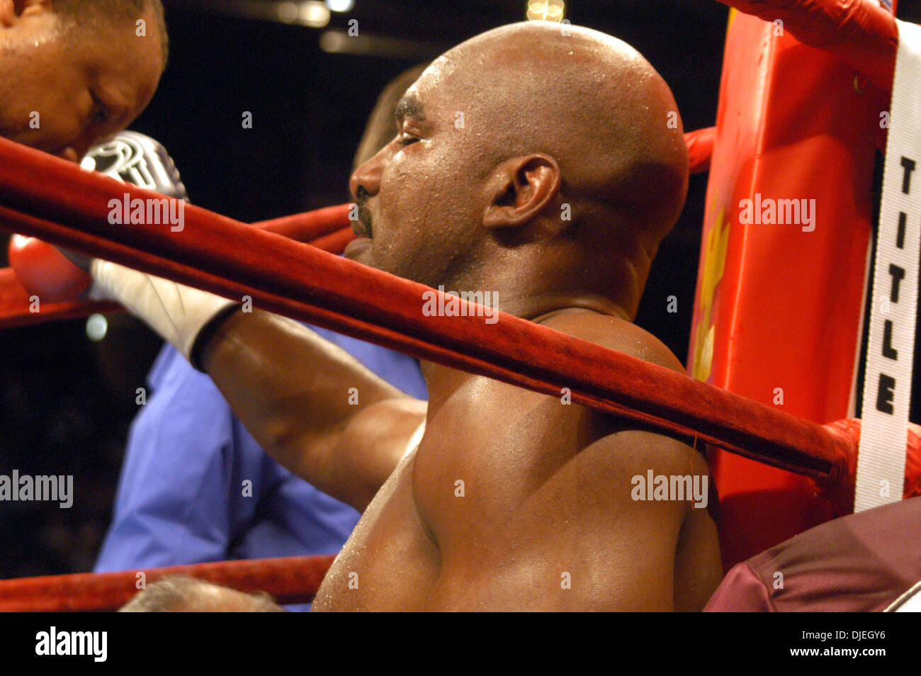 Nov 13, 2004; New York, NY, USA; Boxing champ EVANDER HOLYFIELD vs ...