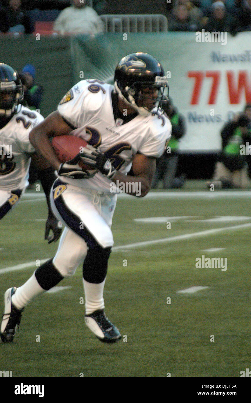 Baltimore ravens 2004 hi-res stock photography and images - Alamy