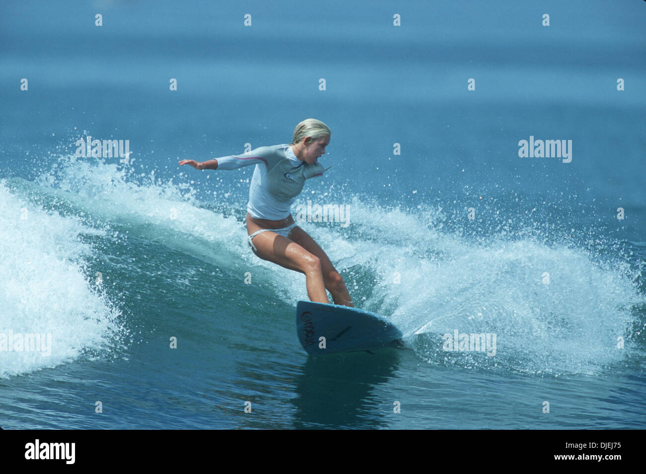 Bethany hamilton surfing hi-res stock photography and images - Alamy