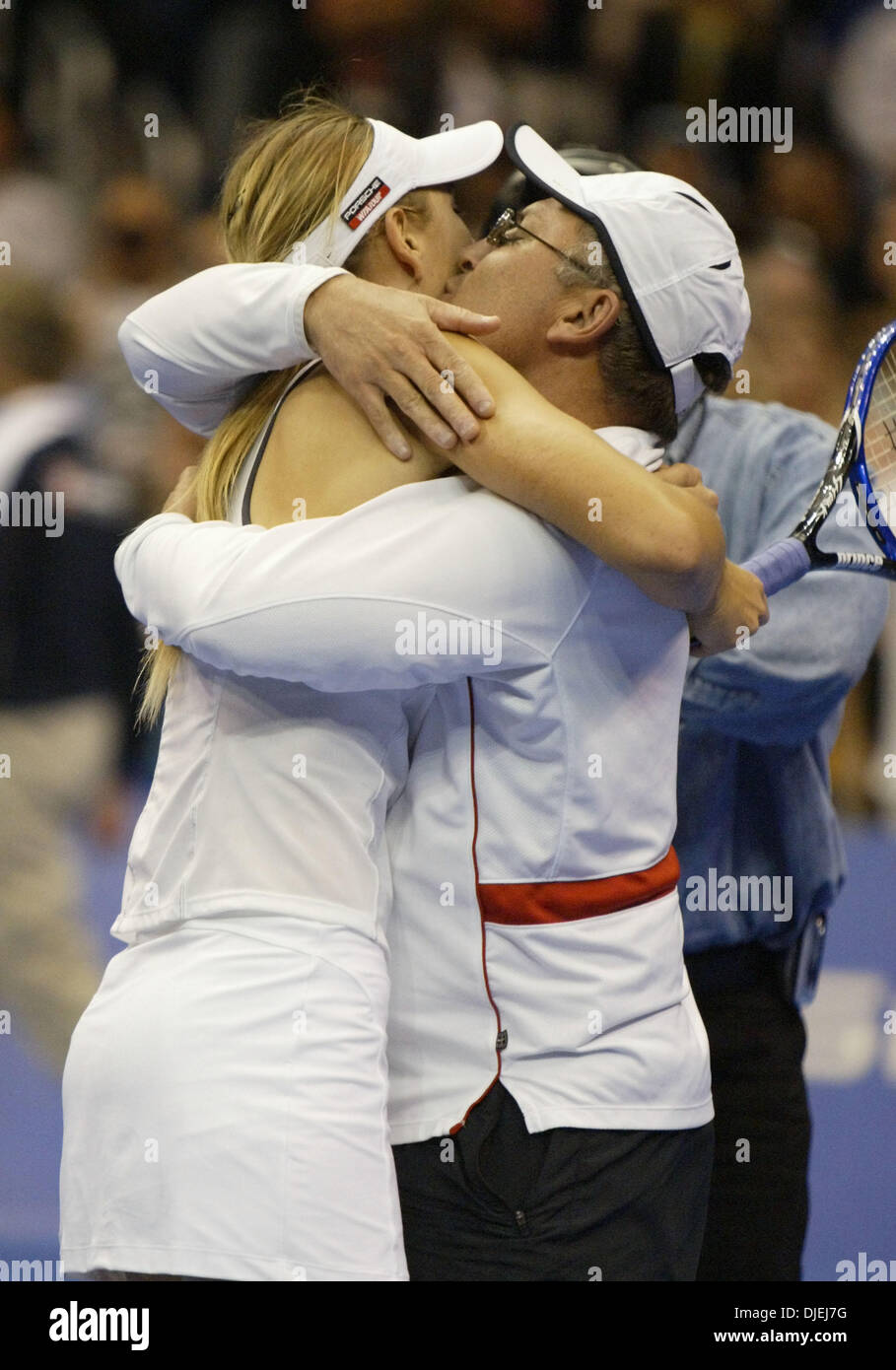 Nov 15, 2004; Los Angeles, CA, USA; MARIA SHARAPOVA hugs her dad after ...