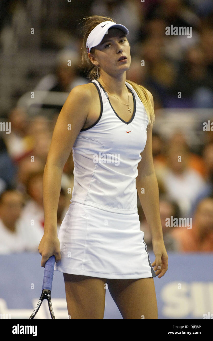 Nov 15, 2004; Los Angeles, CA, USA; MARIA SHARAPOVA on her way to ...