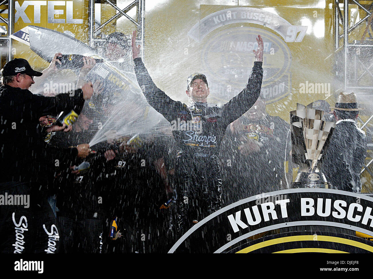 Nascar Nextel Cup Series Ford 400 Stock Photos & Nascar Nextel Cup ...