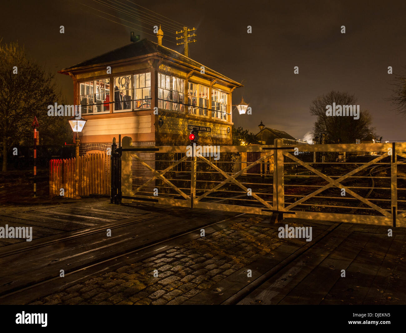Gwr signal box hi-res stock photography and images - Alamy