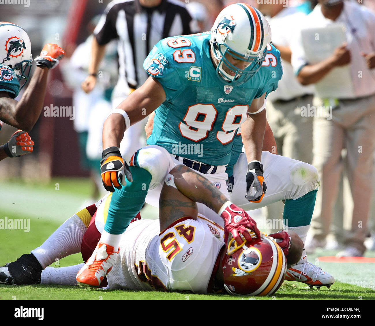 Tabloid sellers hi-res stock photography and images - Alamy